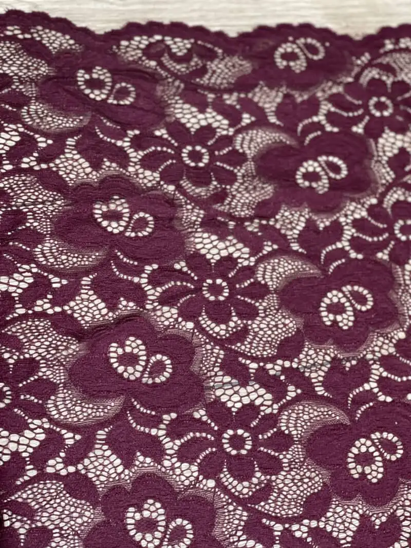 Csipke anyagok – Szi-Szi Textil